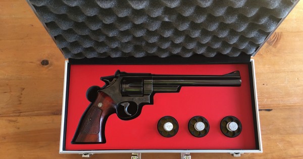 Dan Wesson 375 Super Magnum Revolver Mint Condition.